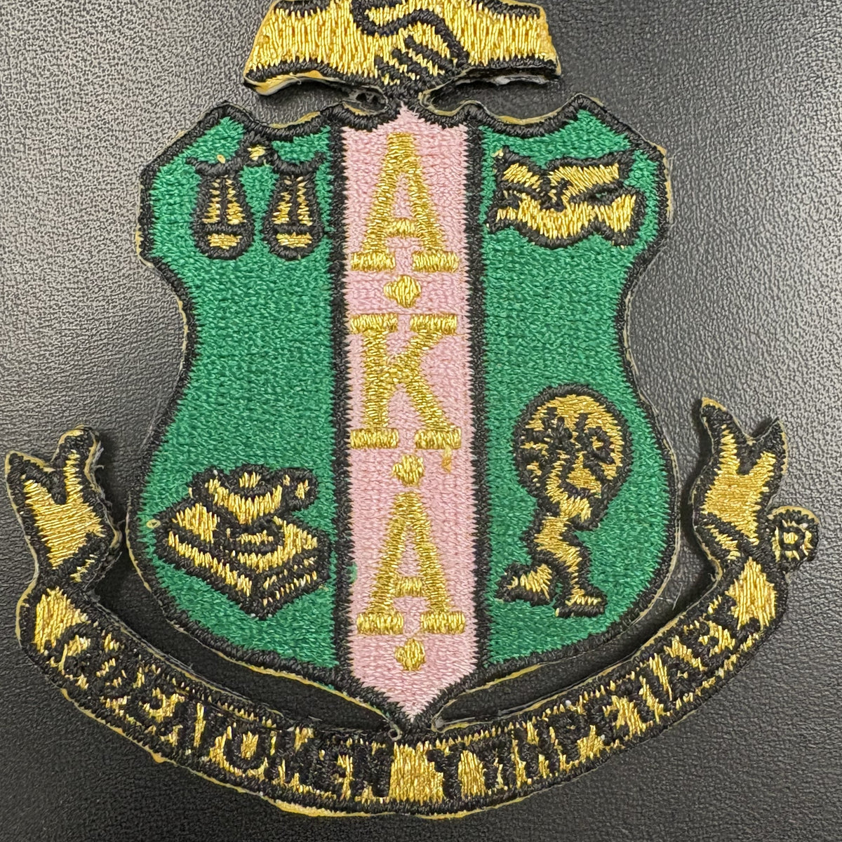 AKA 2.75 Crest Emblem – 3 Sisters Embroidery